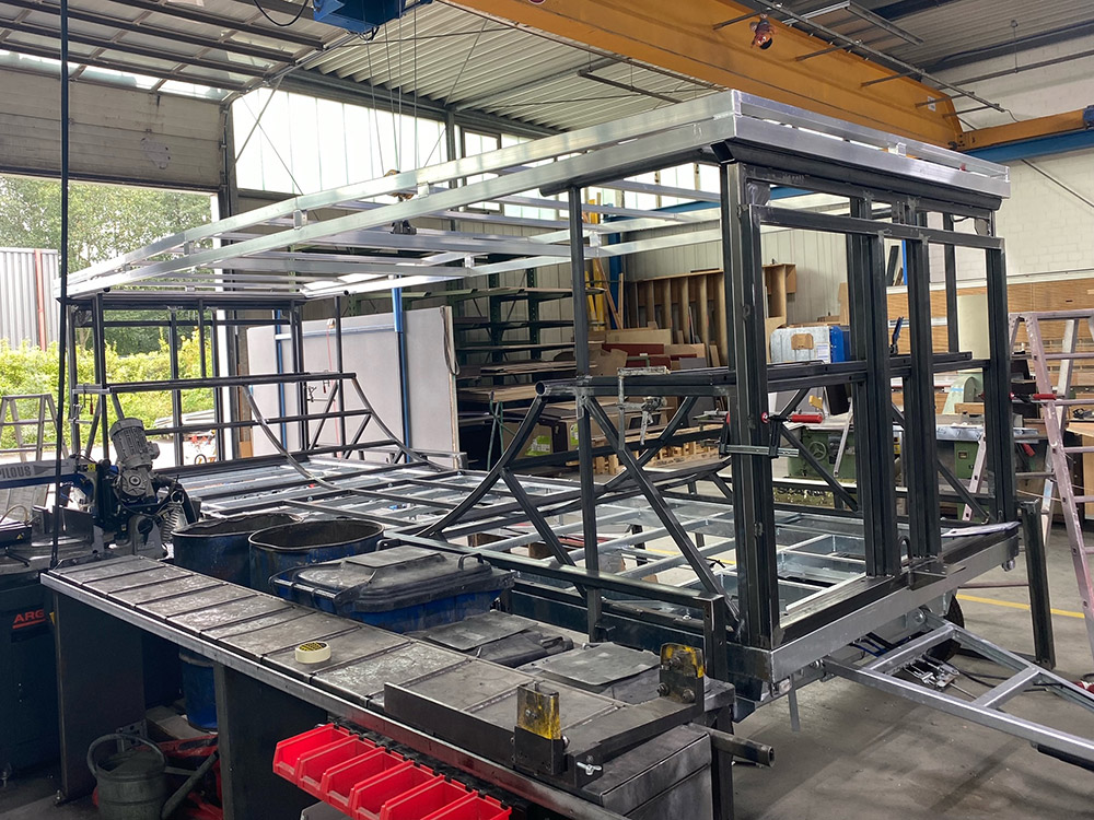 Wir fertigen Anhängerkonstruktionen wie bspw. Dachkonstruktionen aus ...